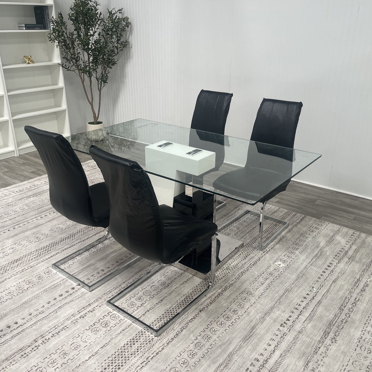 Glass Top Modern Dining Set | CouchCycled